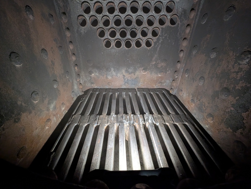 Eigiau locomotive gets new fire bars – Bredgar & Wormshill Light Railway